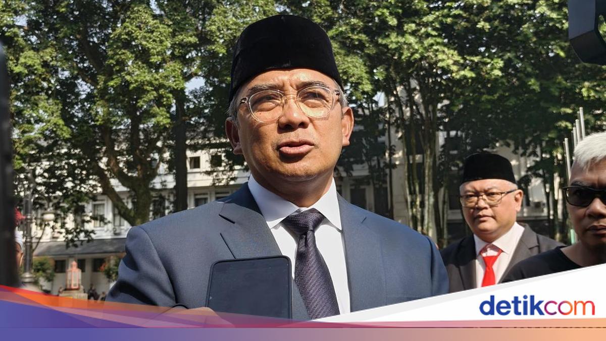 Penjelasan Walkot Farhan soal Polemik Proyek Pemotongan Kabel Internet
