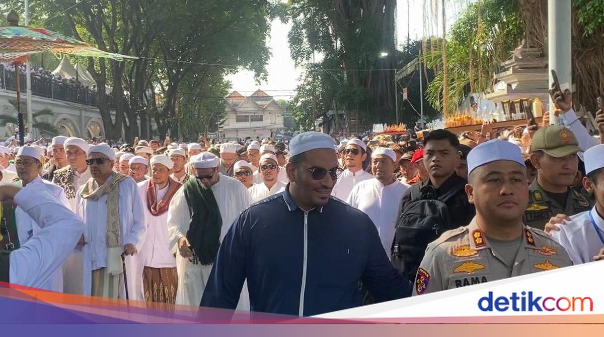 Lautan Jemaah Warnai Haul Habib Abu Bakar Assegaf di Gresik