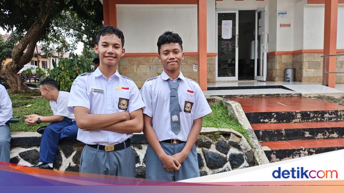 Anak Kuli Bangunan dan Pekerja Serabutan yang Menolak Mengubur Mimpi