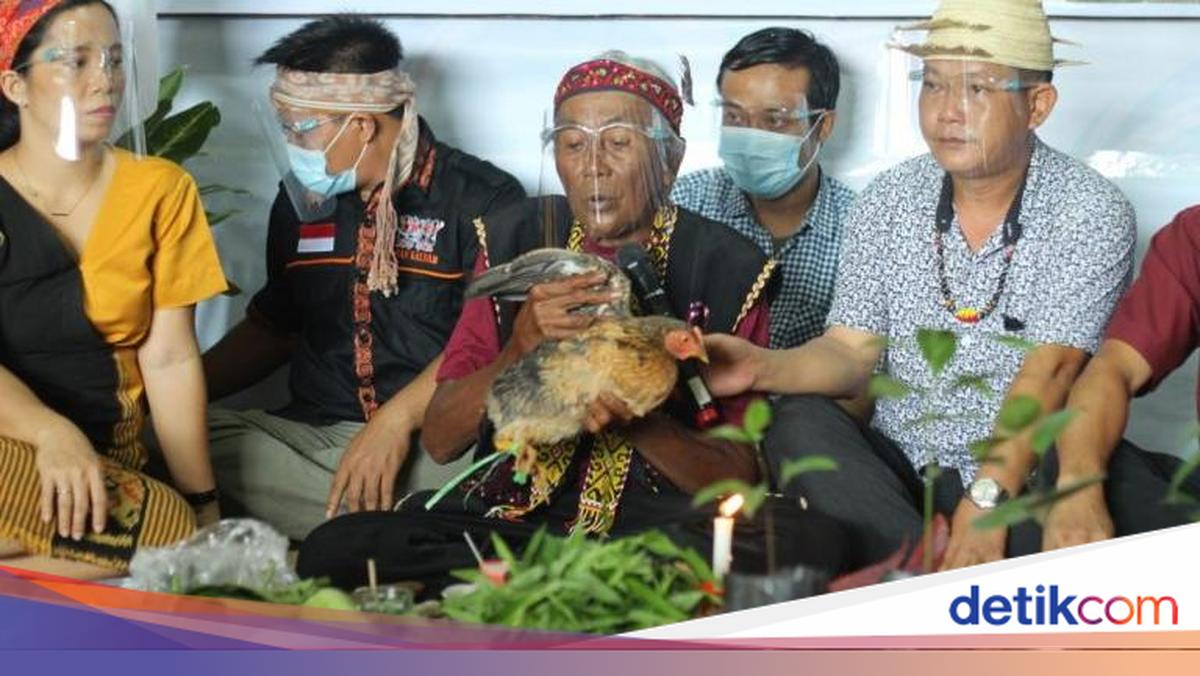 Nyangahatn: Tradisi Doa dan Syukur Dayak Kanayatn Lewat Syair