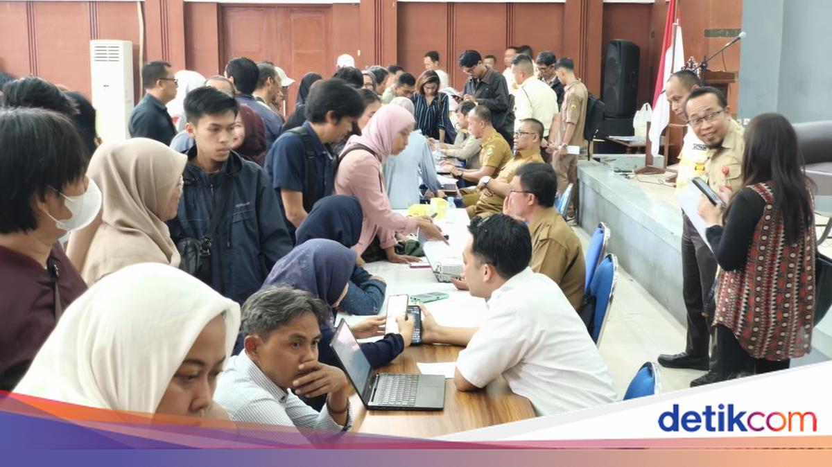 Carut-marut Hari Terakhir PCMB Jabar, Ortu Siswa Serbu Kantor Disdik