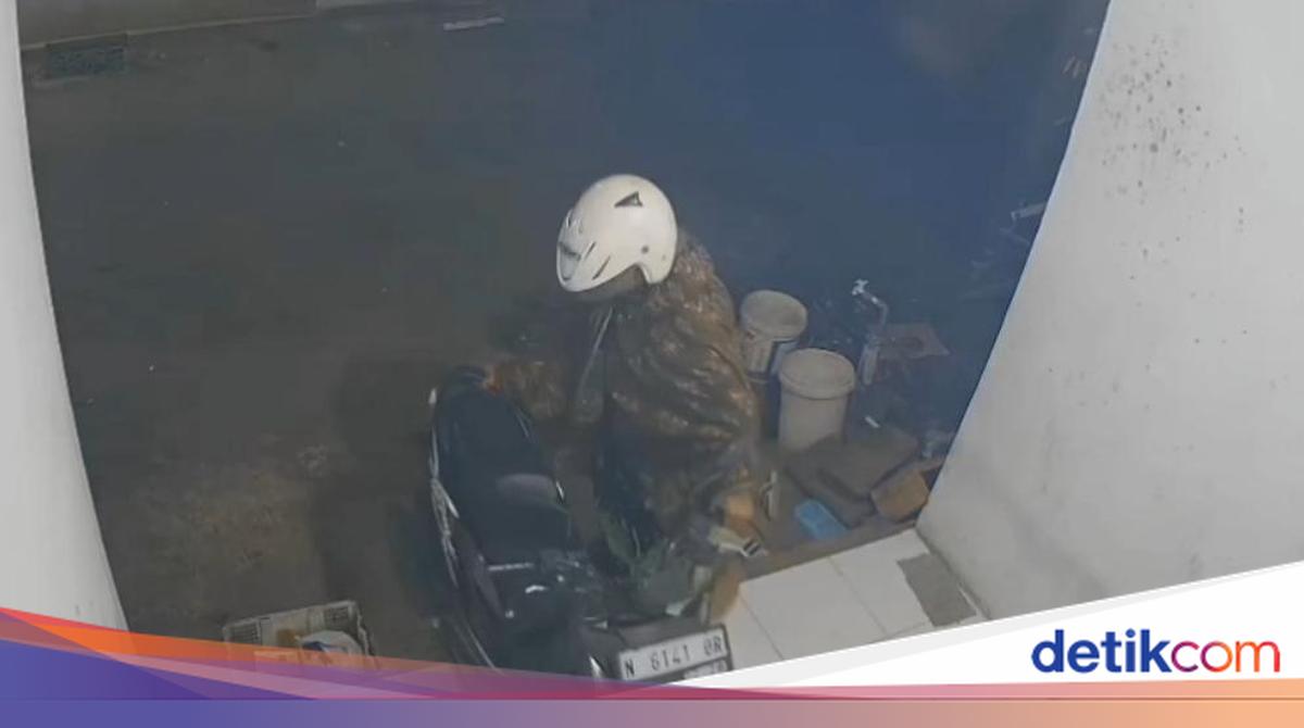 Curanmor Pakai Sarung-Helm Gasak Motor Juragan Kambing di Probolinggo
