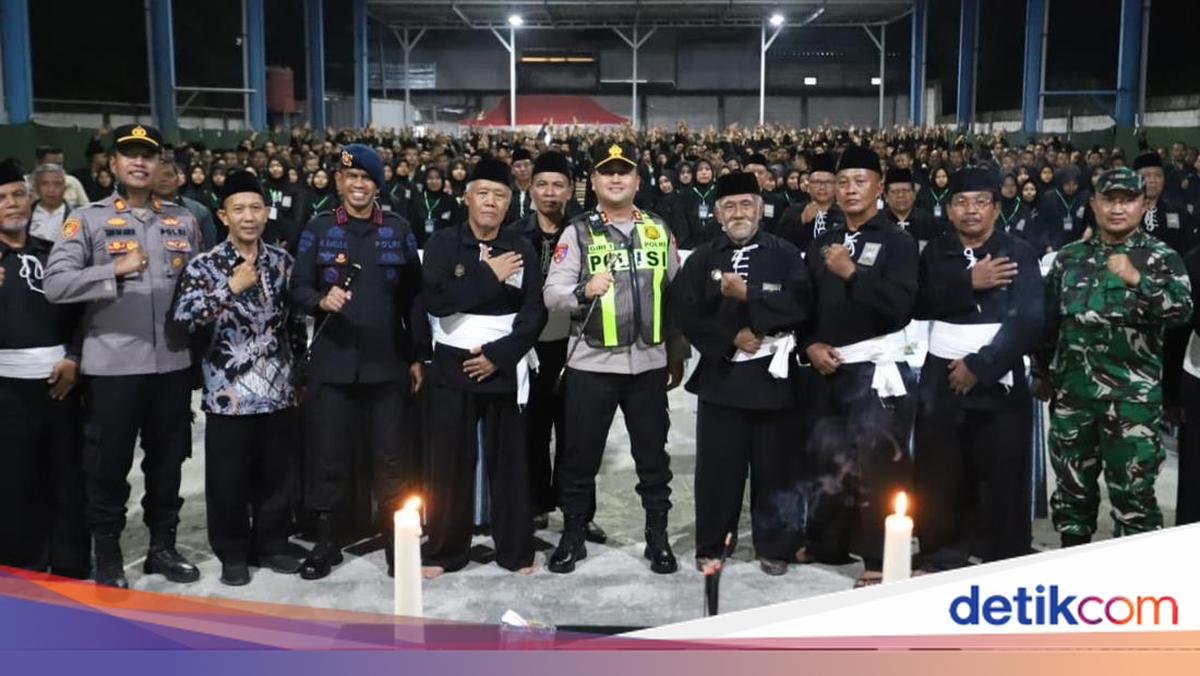 1.002 Personel Gabungan Kawal Pengesahan Calon Warga PSHT di Gresik