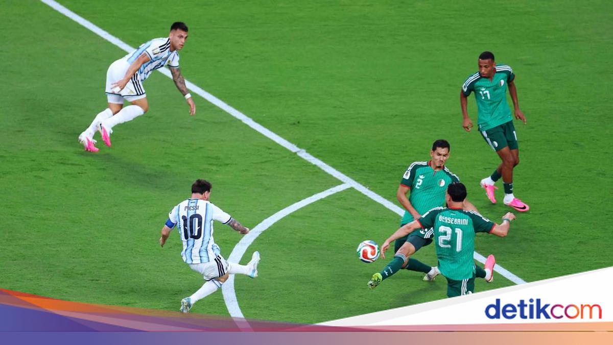 Messi Hat-trick! Argentina Hajar Aljazair 3-0