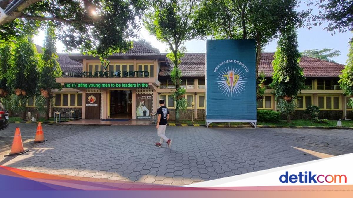 Tentang SMA De Britto, Sekolah Khusus Cowok Bebas Gondrong di Jogja