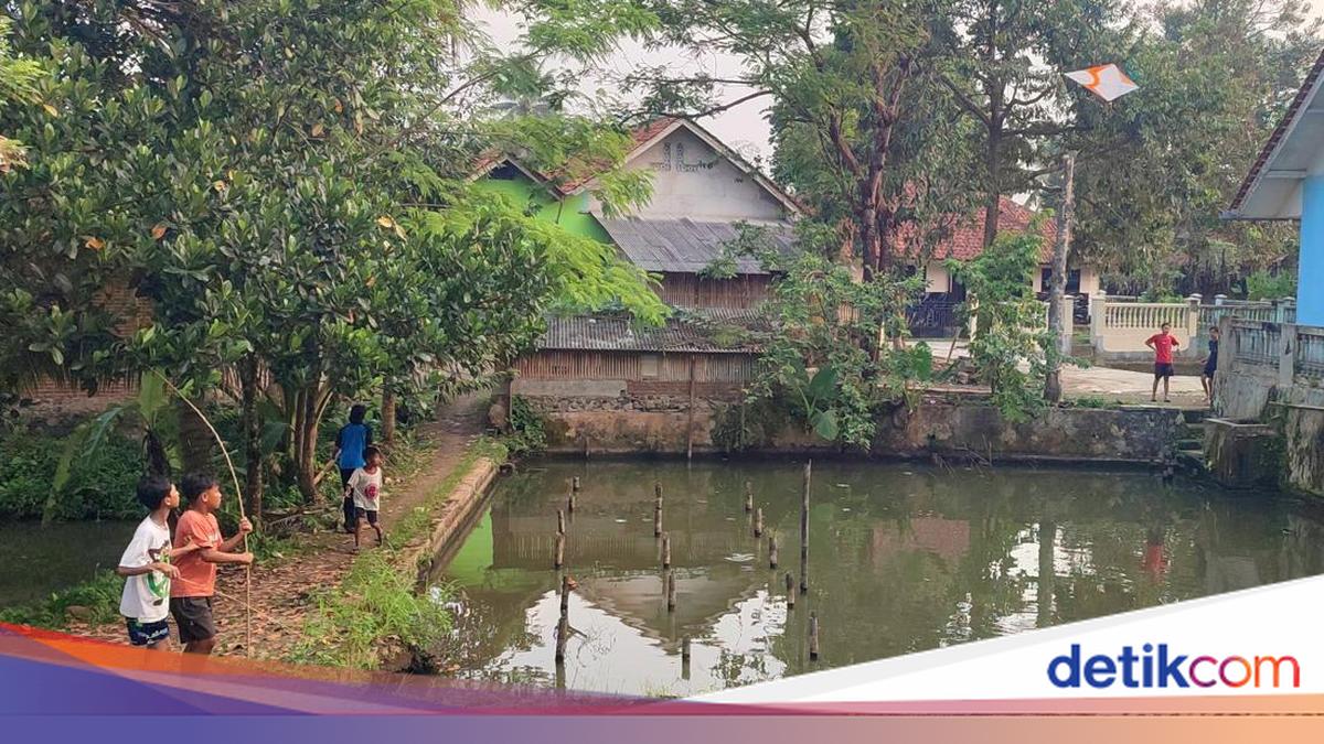 Tradisi Berburu Layangan Putus yang Tetap Hidup di Ciamis