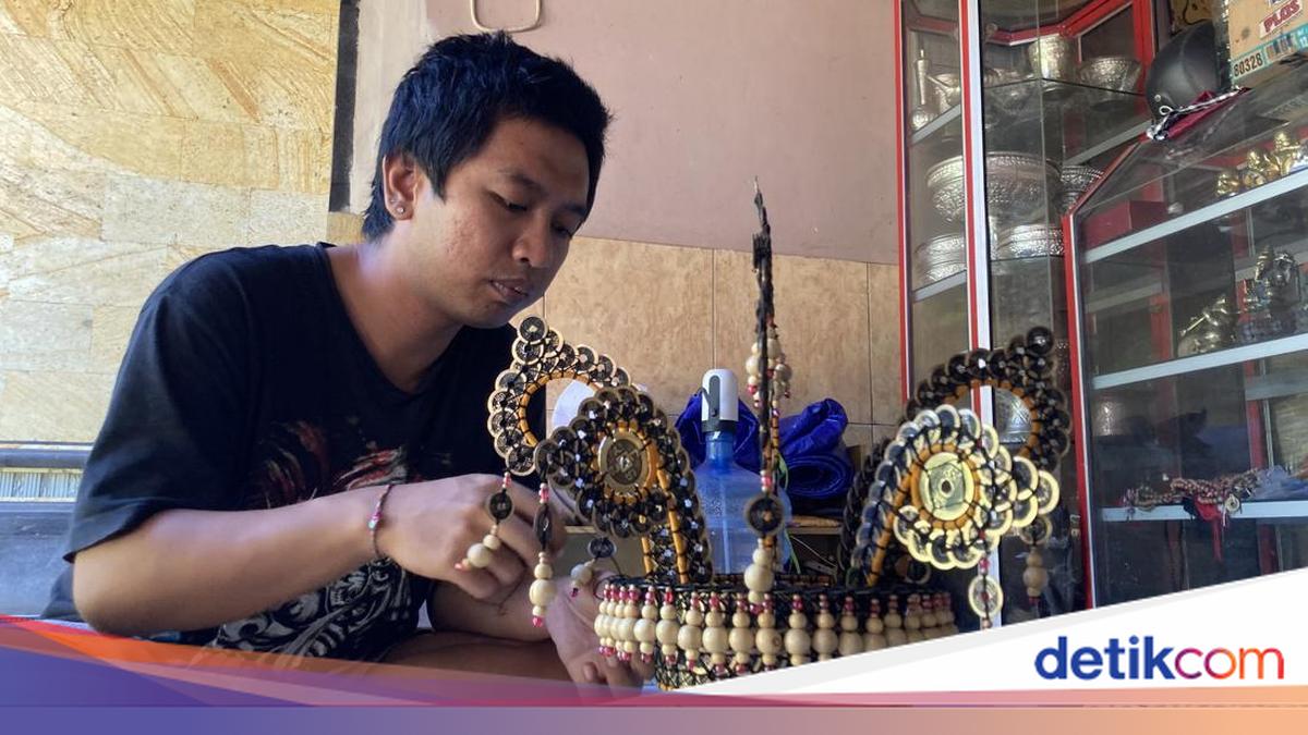 Menjaga Warisan Leluhur, Kisah Indra Lestarikan Kerajinan Pis Bolong ...