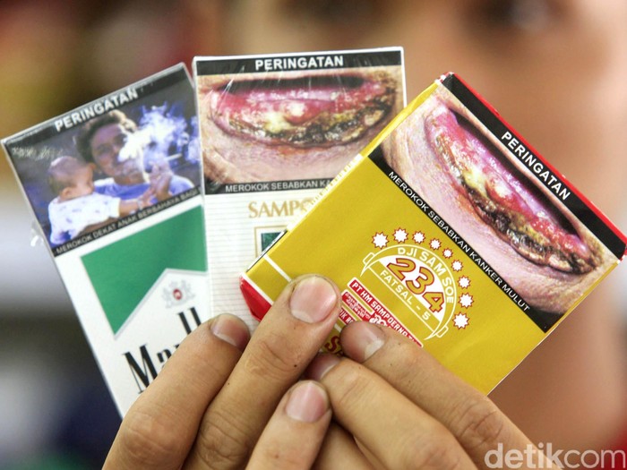 Januari: Peringatan Bergambar di Iklan dan Bungkus Rokok Dikritik