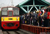 Ada Rel Patah, Perjalanan KRL Bogor-Jakarta Terganggu