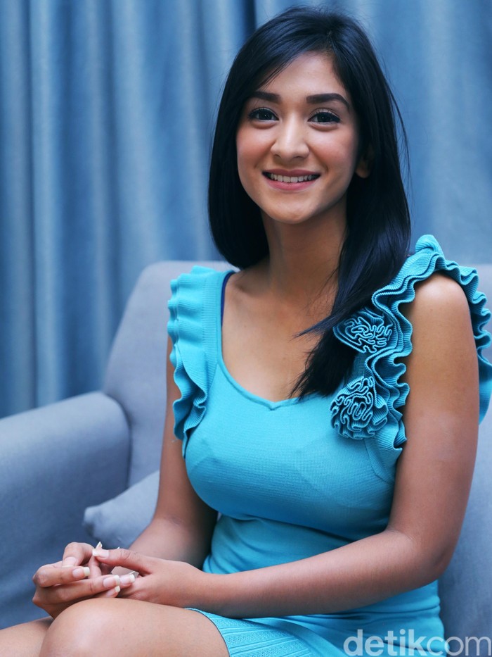 Cantiknya Fanny Ghassani, Bikin Pria Terpesona!