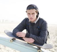 John Economou, Tunawisma yang Jadi Model Berkat Kendall Jenner & Gigi Hadid