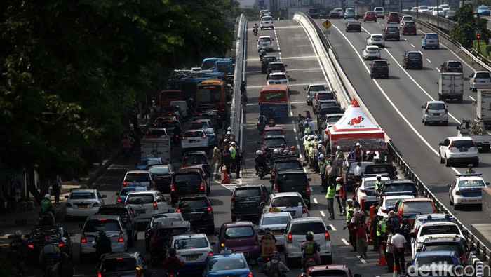 Flyover Kuningan Sisi Selatan Sudah Bisa Dilintasi