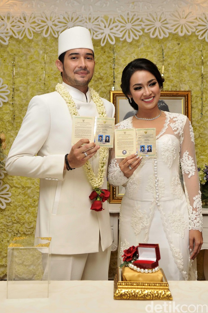 Kebahagiaan Donny Michael dan Aryani Fitriana Sah Jadi Suami-Istri