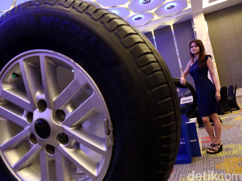 Ban Tubeless 'Botak' Diakali dengan Pakai Ban Dalam? Itu Sia-sia