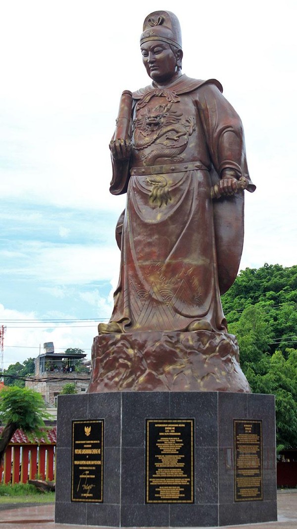 Menelusuri Jejak Cheng Ho di Klenteng Sam Poo Kong