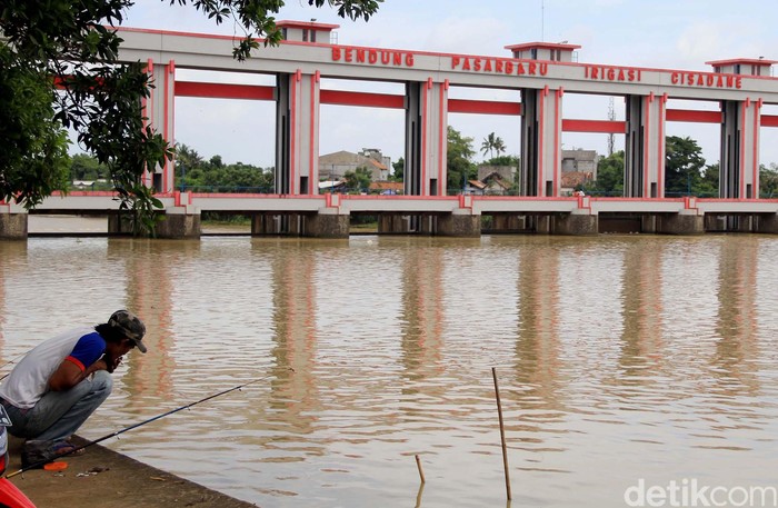Mengunjungi Bendungan Pintu 10 Cisadane