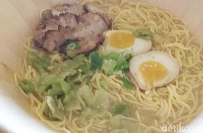 Habiskan 'Monster Ramen' Dalam 4,5 Menit dan Raih Hadiah Tiket ke Jepang
