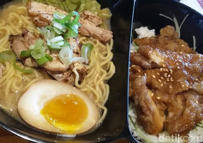 Habiskan 'Monster Ramen' Dalam 4,5 Menit dan Raih Hadiah Tiket ke Jepang