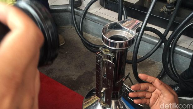 Pertamina Peragakan Cara Kerja Dispenser Kesesuaian BBM di SPBU Bintaro