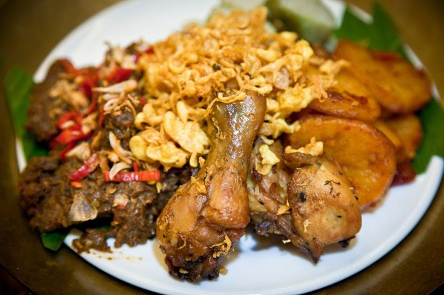 Mau Berbuka dengan Cwie Mie atau Nasi Kebuli? Mampir Saja ke Asia ...