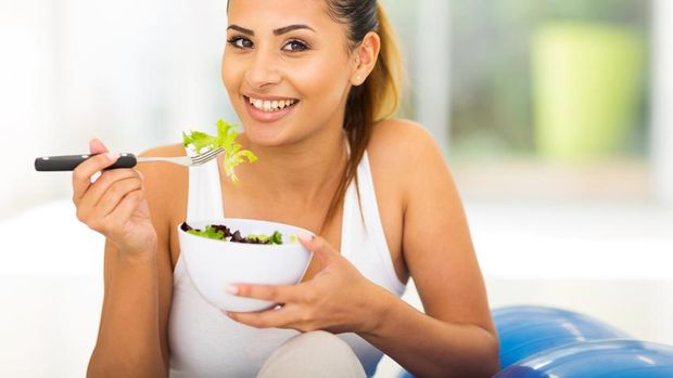 Makan Malam Lebih Awal Bisa Bantu Turunkan Berat Badan Makan Malam Lebih Awal Bisa Bantu Turunkan Berat Badan