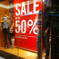 T-shirt Sampai Jeans Diskon di Levi's Mall Taman Anggrek