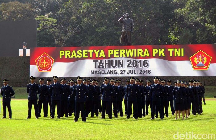 Panglima TNI Lantik 171 Perwira Prajurit Karir