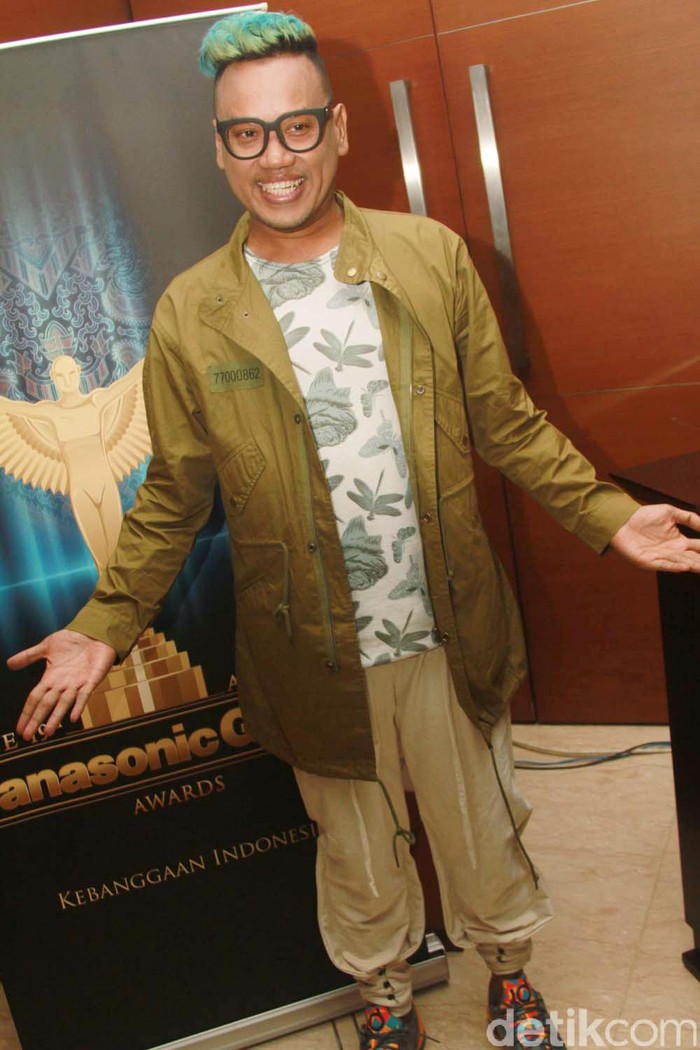 Rambut Hijau Uya Kuya