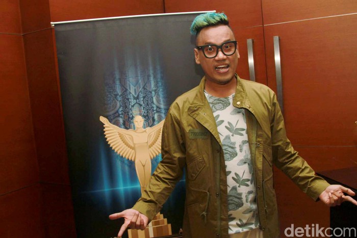 Rambut Hijau Uya Kuya