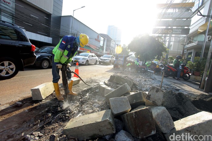 Pedestrian Jalan Melawai Dipercantik dan Lebih Lebar