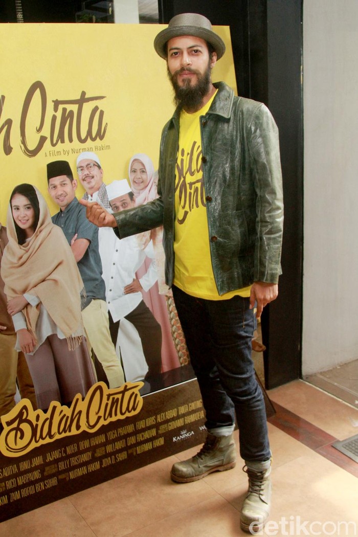 Gaya Alex Abad dan Ibnu Jamil