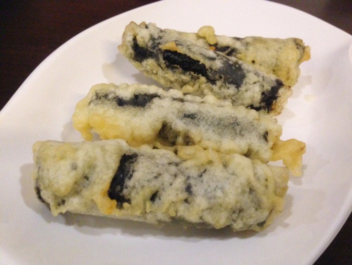 Nyam! Ada Tteokbokki Pedas dan Gimari Renyah di Supermarket Korea Ini