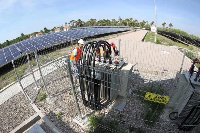 Melihat PLTS Terbesar Indonesia di Kupang