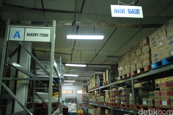 Foto Perjalanan Makanan dari Dapur Sampai ke Pesawat