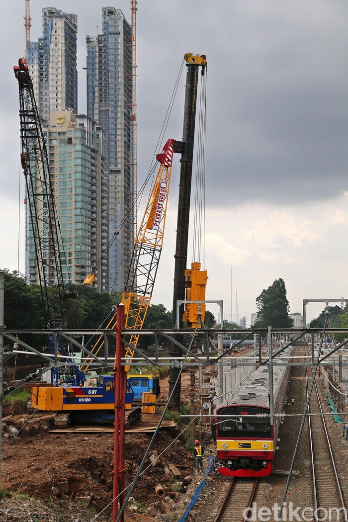 Pembangunan Jalur Kereta Bandara di Dukuh Atas