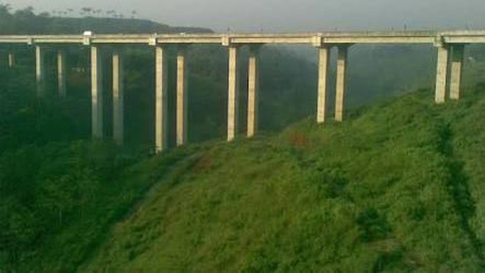 Waspada, Pergeseran Jembatan Cisomang Tol Cipularang Bisa Kembali Terulang Waspada, Pergeseran Jembatan Cisomang Tol Cipularang Bisa Kembali Terulang
