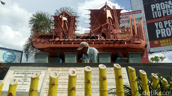 Liburan ke Mojokerto, Wajib Foto di Monumen Kapal Majapahit