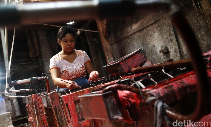 Produksi Lilin Jelang Imlek Meningkat Tajam Produksi Lilin Jelang Imlek Meningkat Tajam
