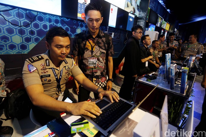 Pelayanan Publik Berbasis IT ala Polri