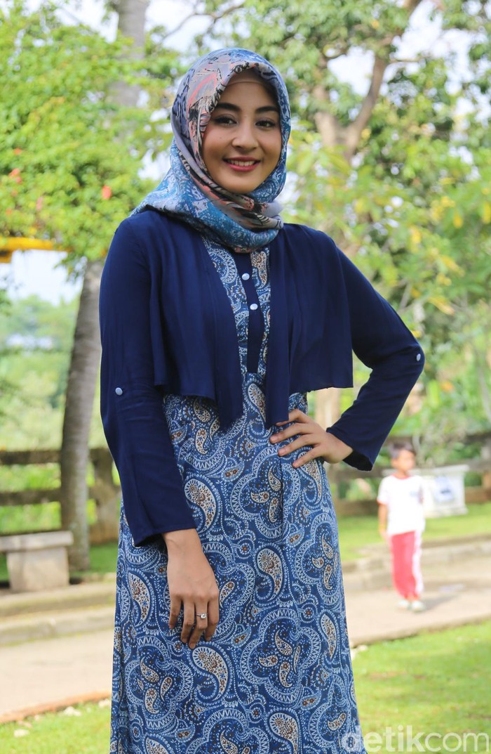 Margin Wieheerm, Calon Istri Ali Syakieb Cantik Berhijab