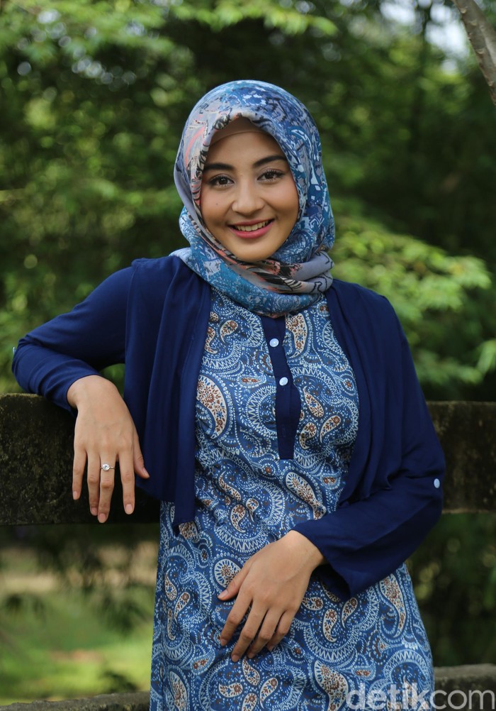 Margin Wieheerm, Calon Istri Ali Syakieb Cantik Berhijab