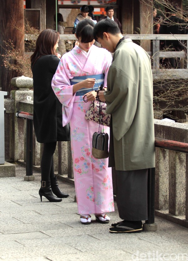 Yang Harus Dicoba di Jepang, Berkimono Keliling Kyoto