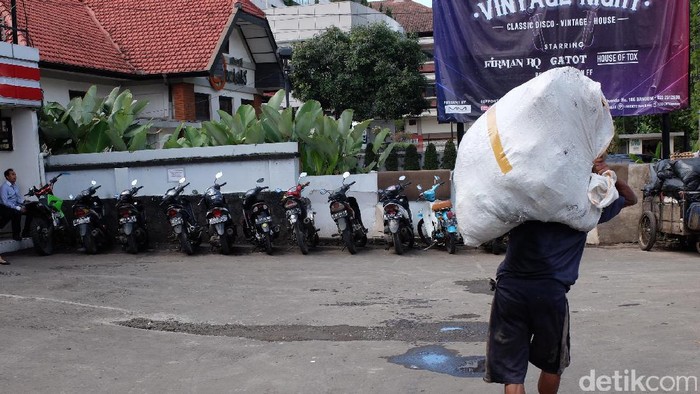 PD Kebersihan Imbau Wisatawan Jaga Kebersihan Kota Bandung PD Kebersihan Imbau Wisatawan Jaga Kebersihan Kota Bandung