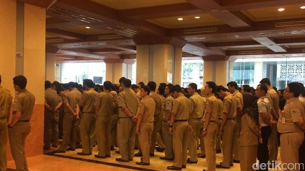 Lantik 660 PNS Baru, Sumarsono Minta PNS Tetap Netral di Pilkada