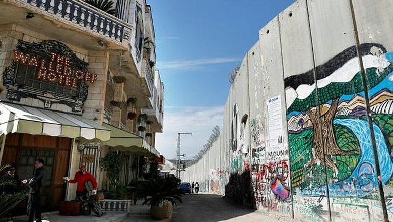 Beda! Hotel Ini Tawarkan Pemandangan Menghadap Tembok Pemisah Israel