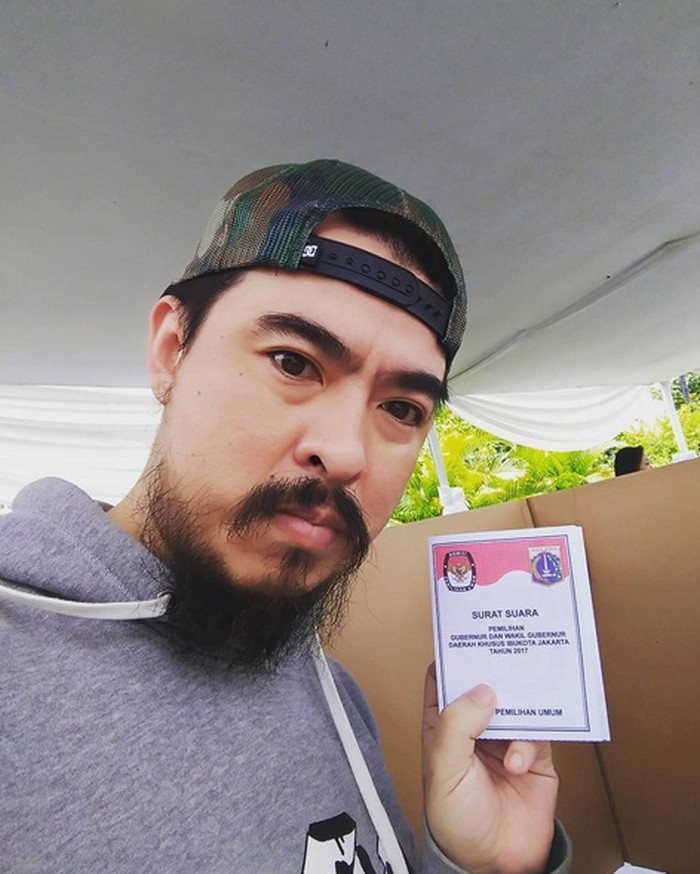 Para Seleb Ini Ubah Nama Usai Mualaf