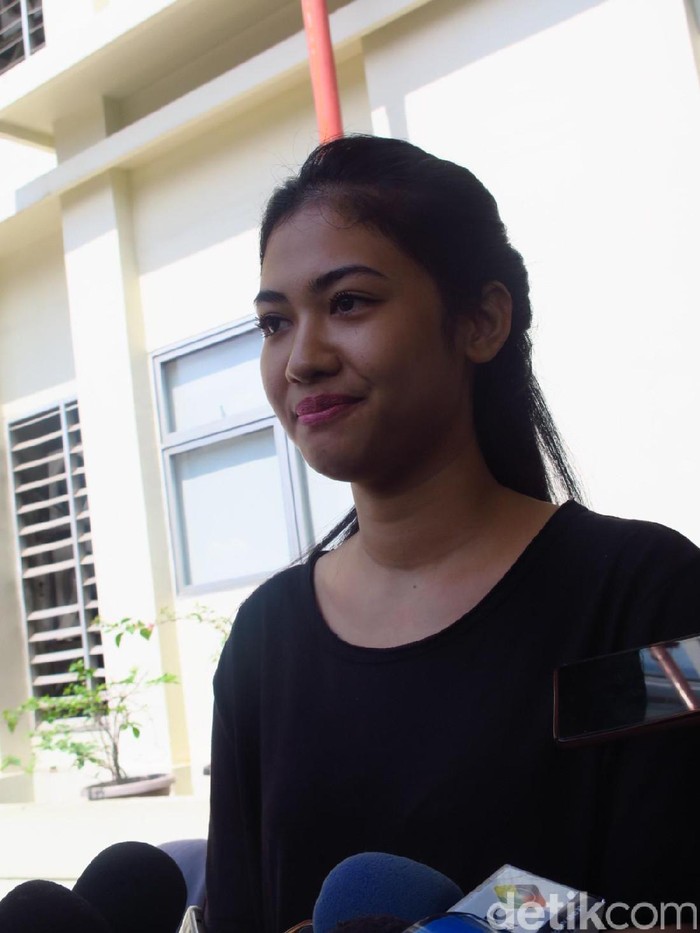 Julia Rais Terkini Eynda's Diary: 5/1/09 - 6/1/09