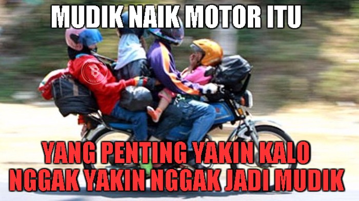 Kumpulan Meme Kocak Mudik dengan Sepeda Motor
