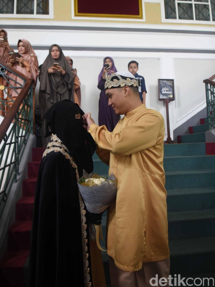 Ini Dia Kamilia Yasmin, Istri Egi John yang Bercadar