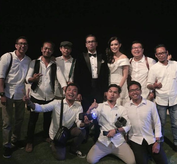 Foto-foto Pernikahan Sammy Simorangkir dan Viviane di Bali Foto-foto Pernikahan Sammy Simorangkir dan Viviane di Bali